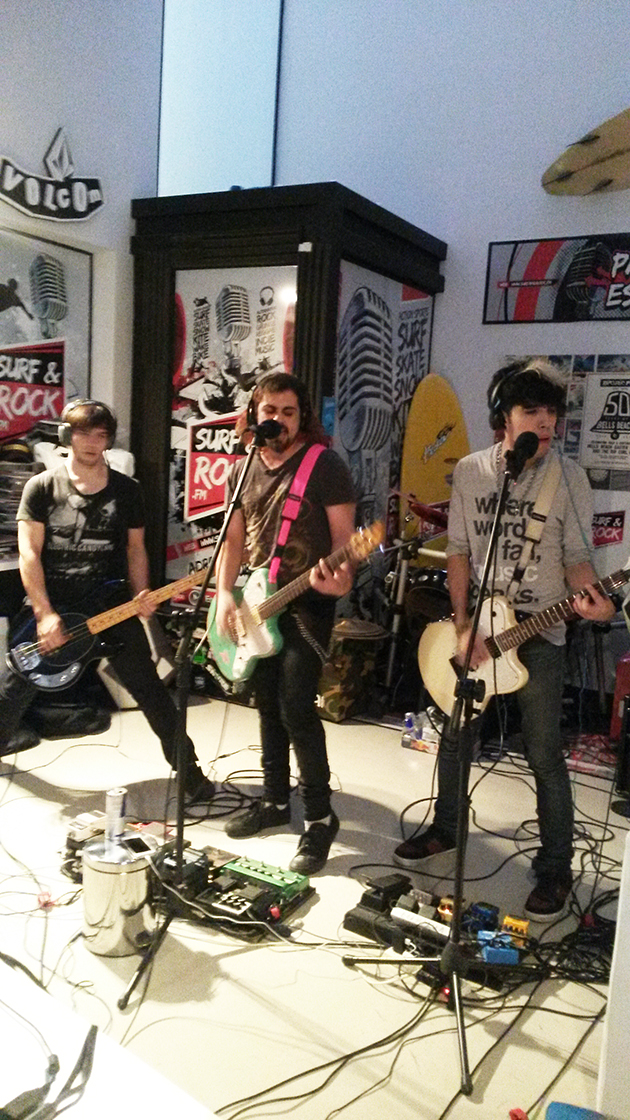 Live streaming: Lujuria set eléctrico en Surf & Rock Radio - SURF & ROCK RADIO | Adrenalina Pura!